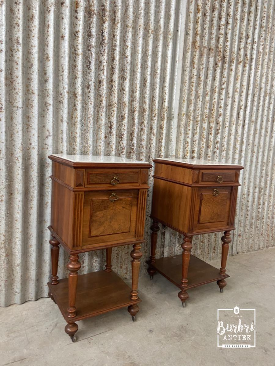 Antique nightstands - Antieke kasten - Antieke meubels - Burbri