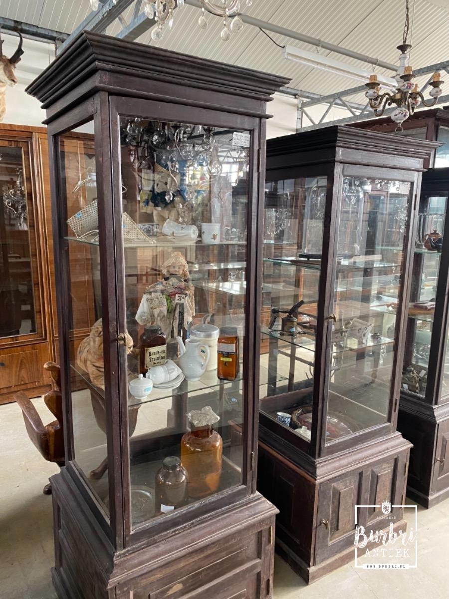 Antique showcase - Antieke vitrinekasten - Winkelinrichtingen - Burbri