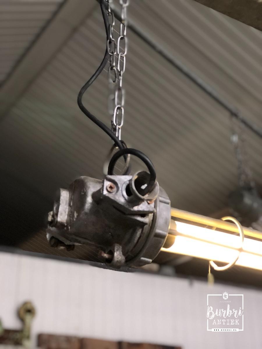 Lamp Industrieel stijl in Hout - Industriële TL lampen - Industriële ...